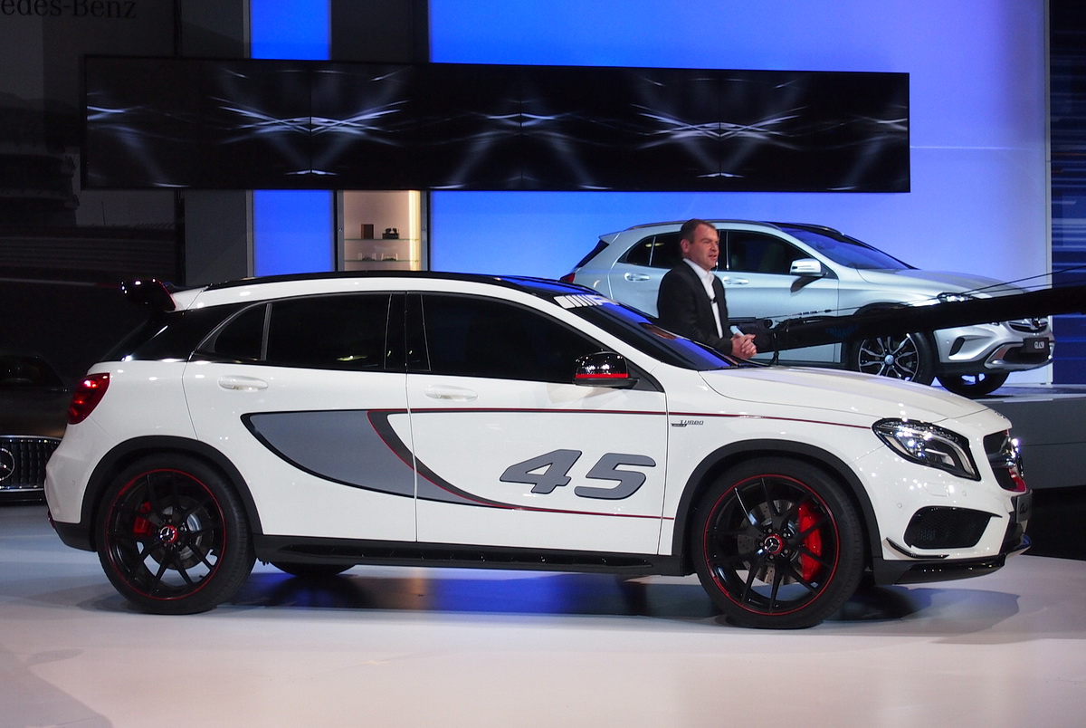 Small Luxury Crossovers, Big News at LA Auto Show - eBay Motors Blog