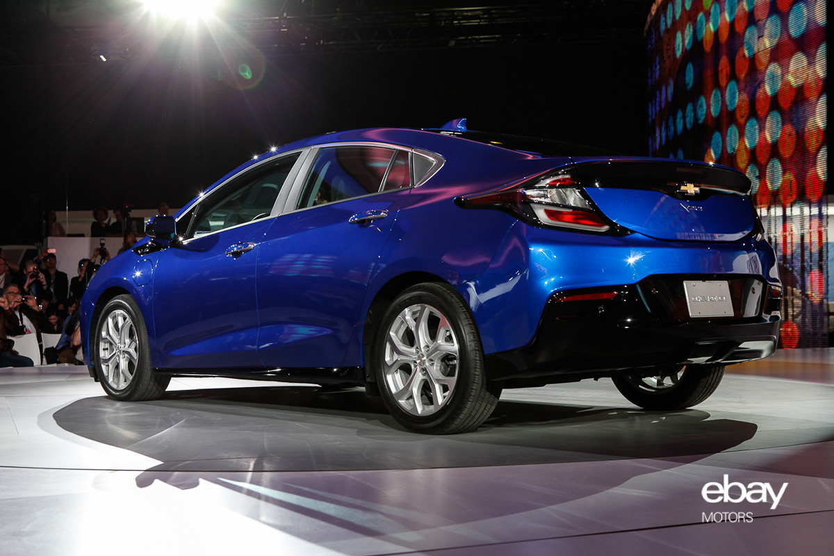 Chevrolet Electrifies Crowd with 2016 Volt at NAIAS - eBay Motors Blog