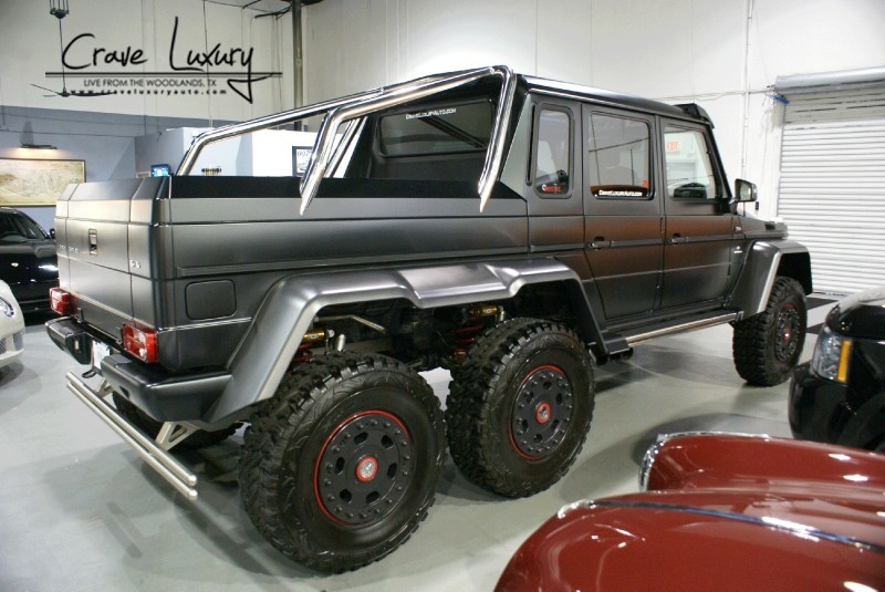 British Tuner Transforms Land Rover Defender Into Six-Wheel Beast ...