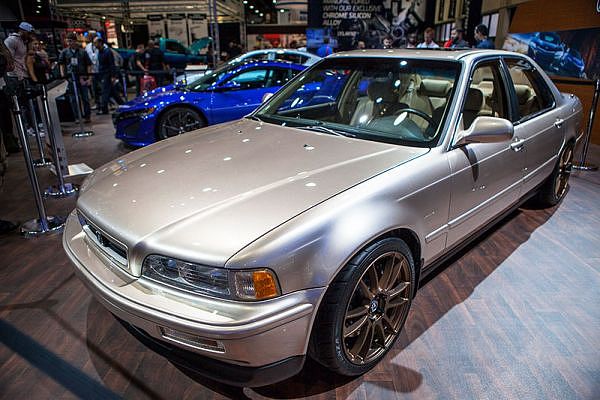 SEMA 2015: Rapper Ludacris Keeps It Real With His 20-Year-Old Acura ...