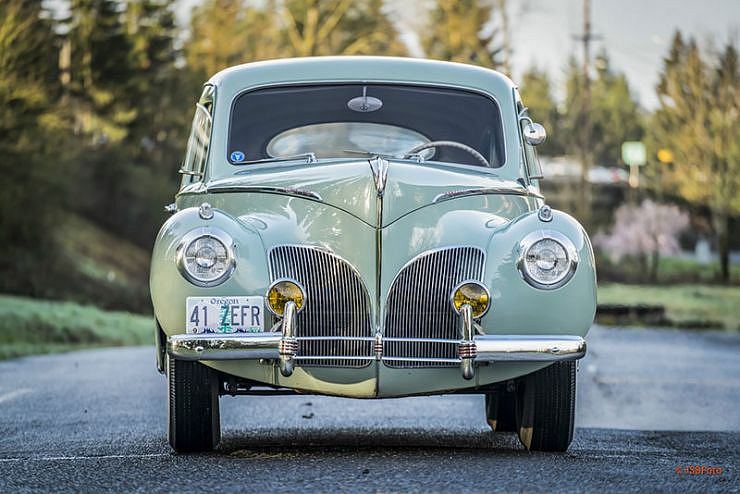 1941 Lincoln Zephyr Shows Beauty of Aerodynamic Styling - eBay Motors Blog