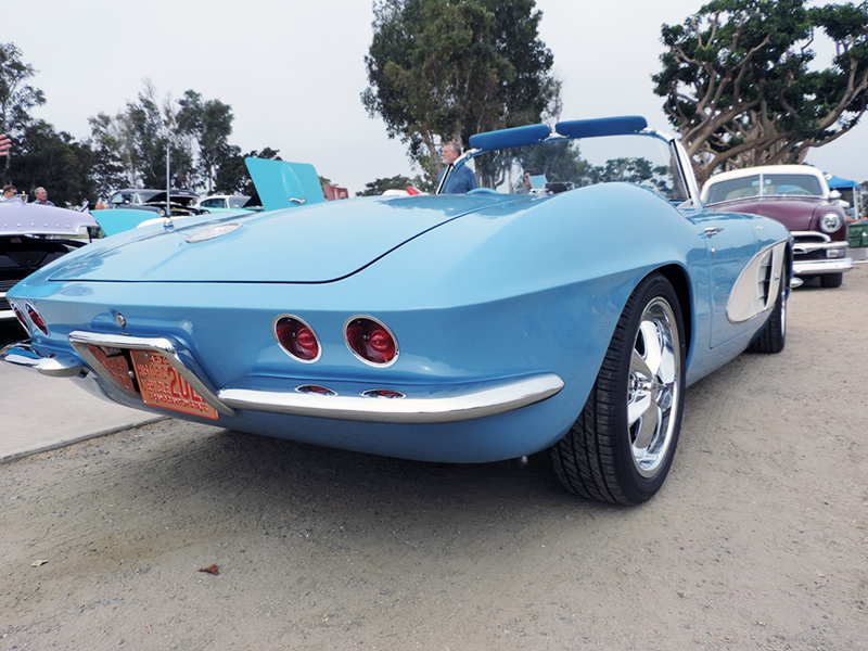 Corvette Owner Restored His ’61 Classic—34 Years After It Broke Down ...