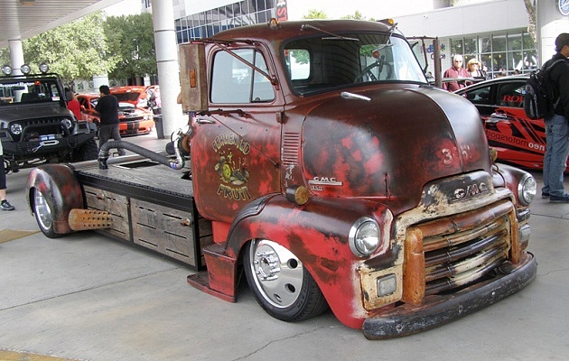 The Living Legacy of Classic Cab-Over-Engine Trucks - eBay Motors Blog