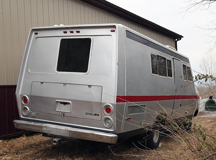 The 1970s Aerodynamic Discoverer Motor Home Changed the Course of RV ...