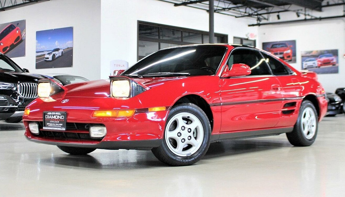 Best Mid-Engine Sports Cars For Under $10k - eBay Motors Blog