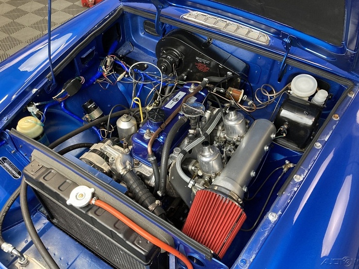 A 1969 MGB GT Shows the Right Way to Mix Vintage Parts - eBay Motors Blog