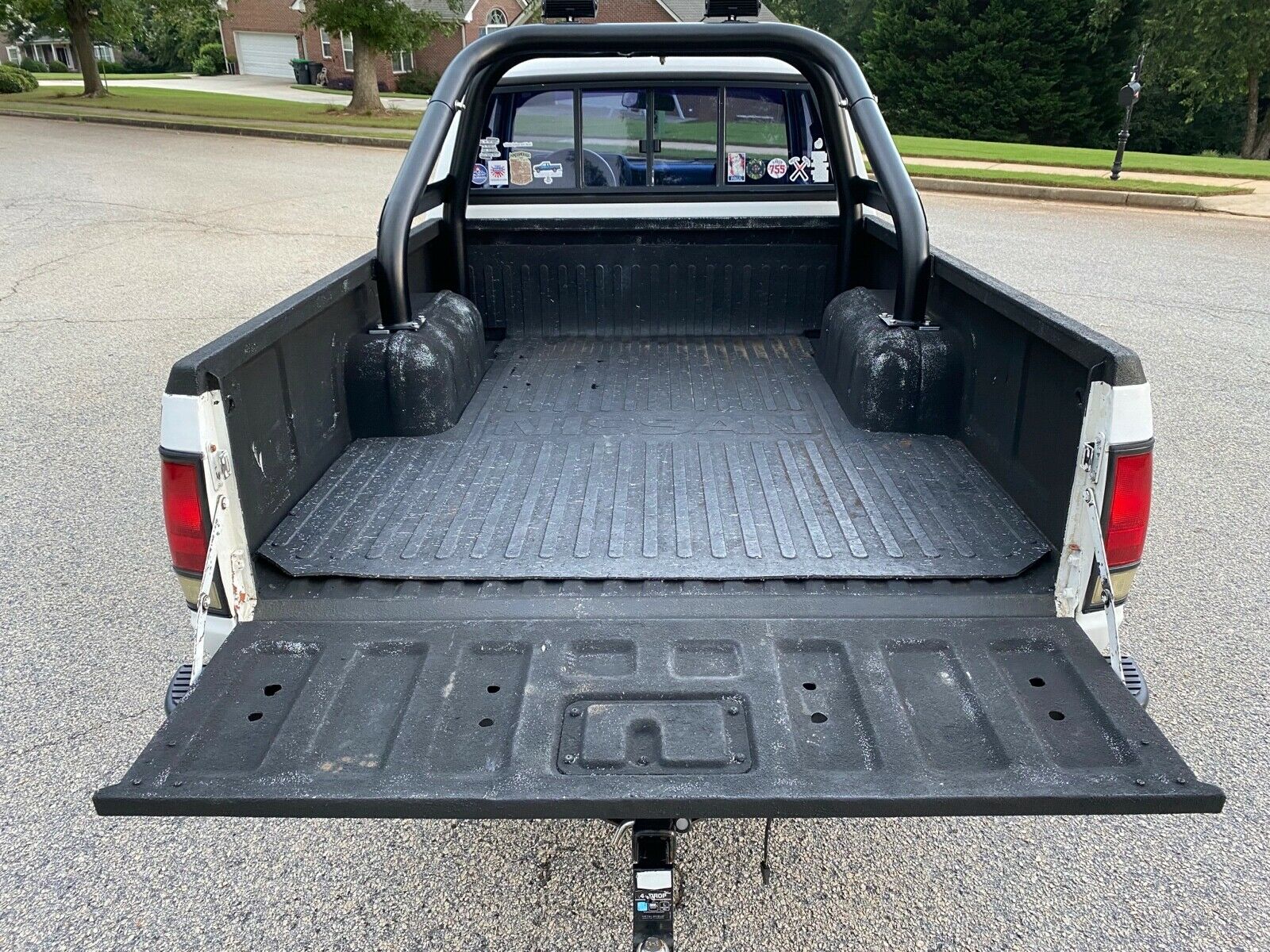 An Imperfect but Ultra-Desirable 1985 Nissan 720 King Cab - eBay Motors ...