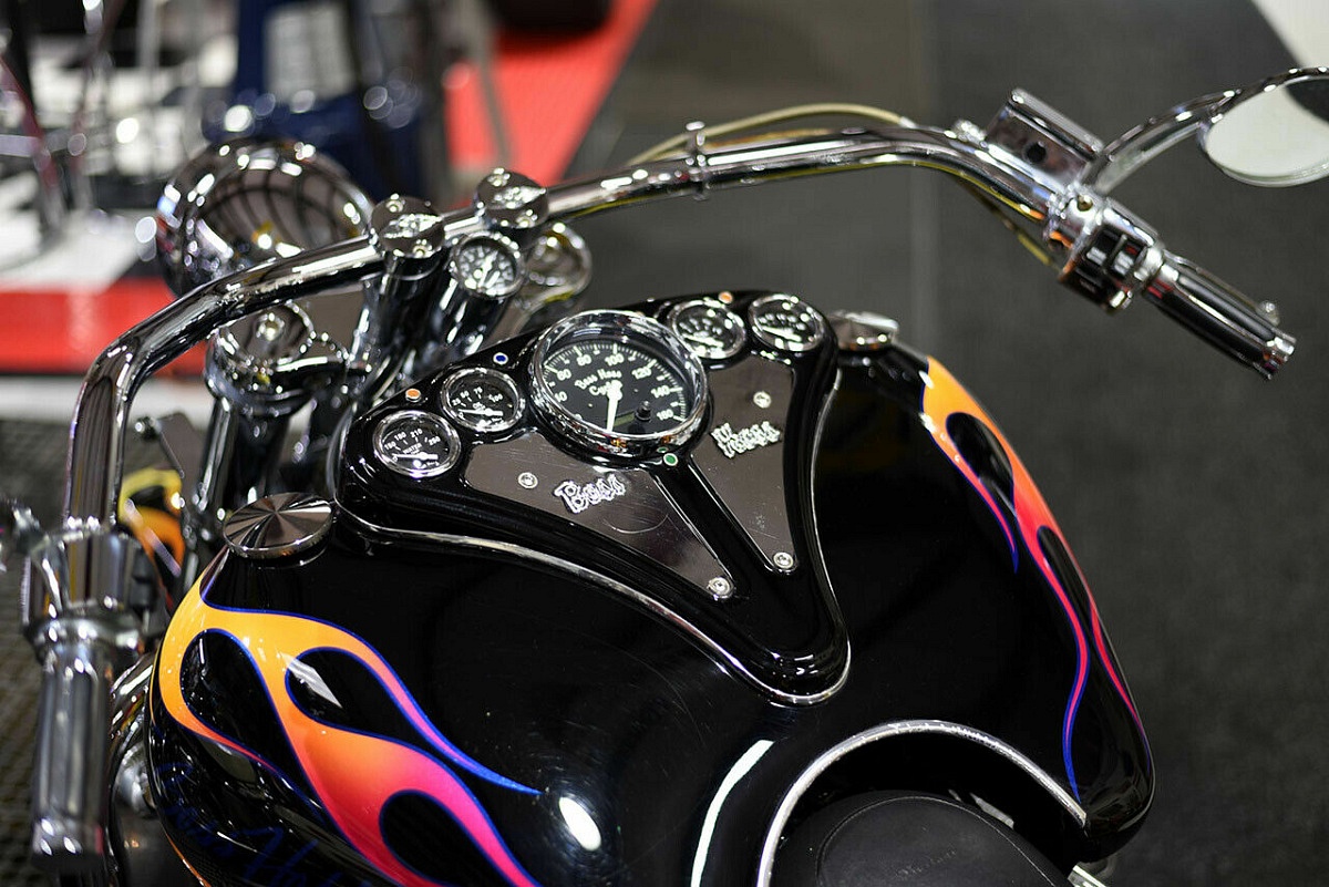 The V-8 Powered 2004 Boss Hoss Three-Wheel Hot Rod - eBay Motors Blog