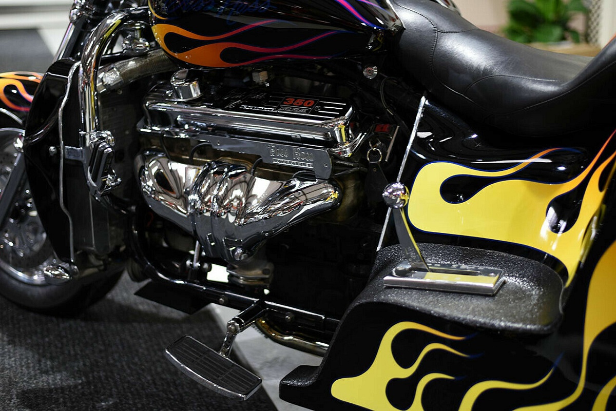 The V-8 Powered 2004 Boss Hoss Three-Wheel Hot Rod - eBay Motors Blog