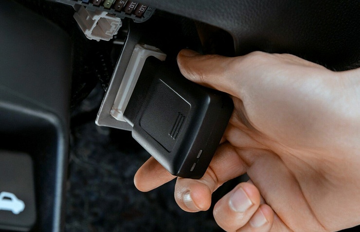 Follow Your Car’s Movements with a GPS Tracking Device - eBay Motors Blog