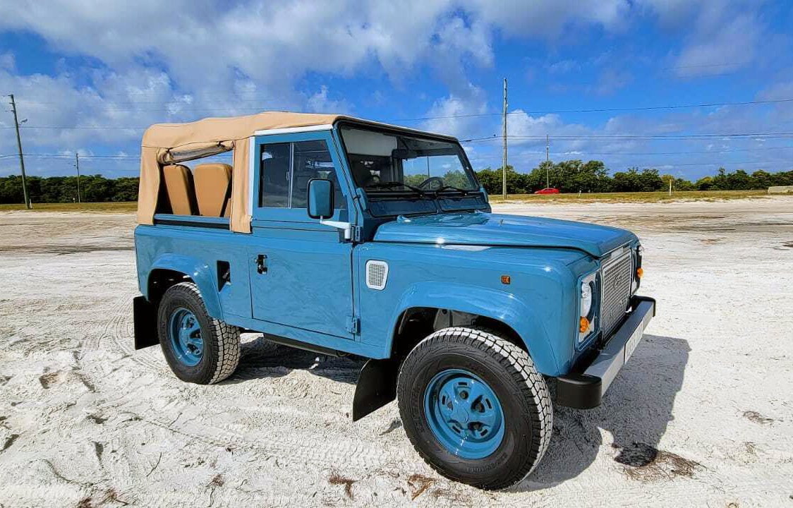 A ’95 Land Rover Defender 90 Restored for Family Beach Excursions ...