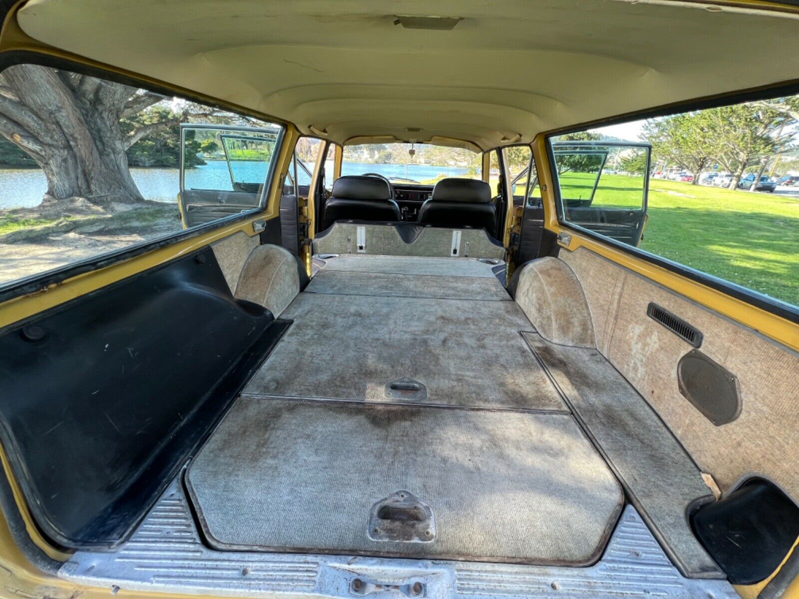 A Bulletproof Boxy 1971 Volvo 145S Wagon - eBay Motors Blog