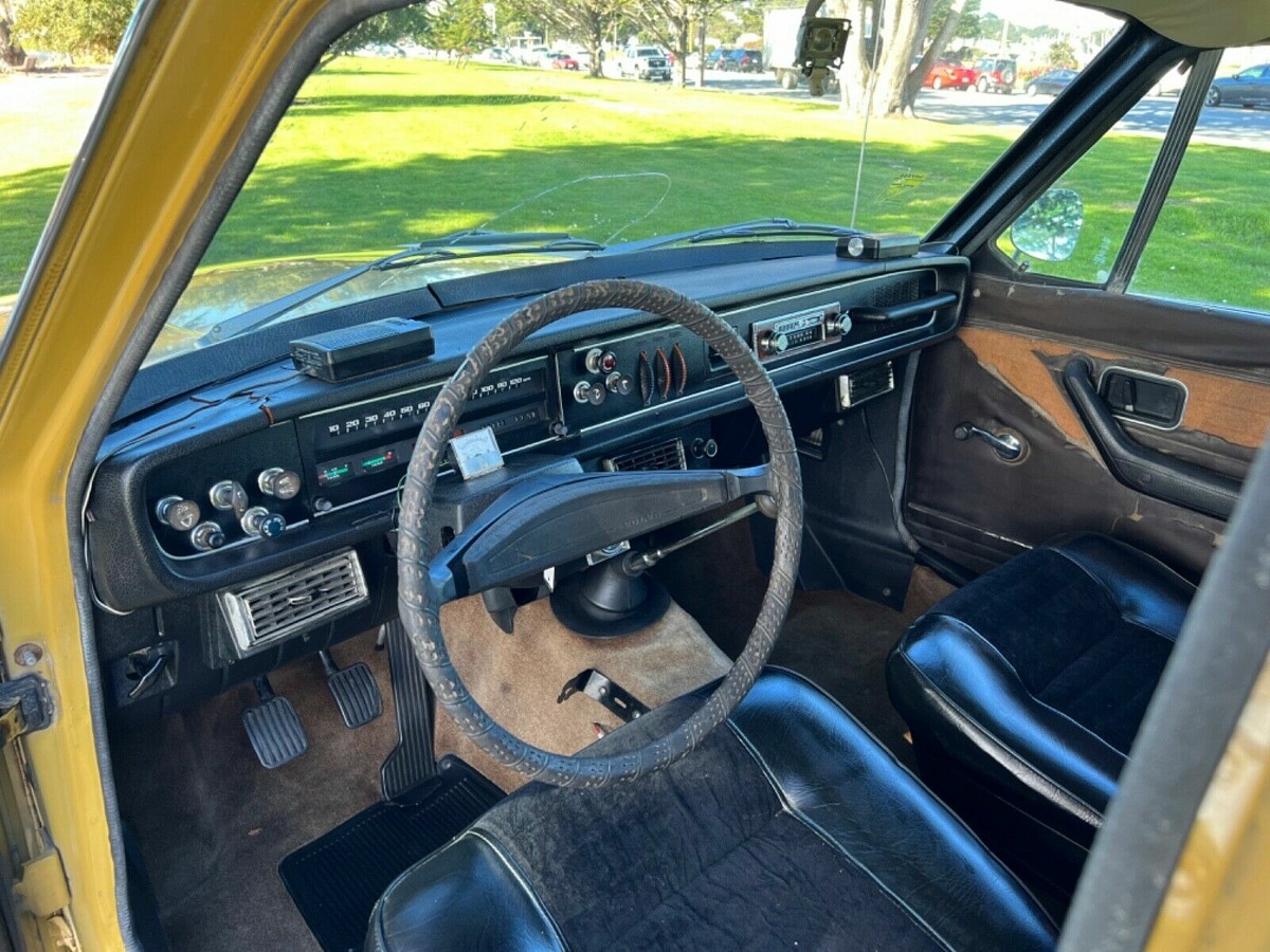 A Bulletproof Boxy 1971 Volvo 145S Wagon - eBay Motors Blog