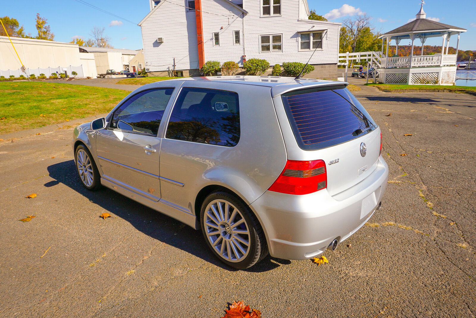 The Limited-Edition ’04 Volkswagen R32 Hotrod Hatch - eBay Motors Blog