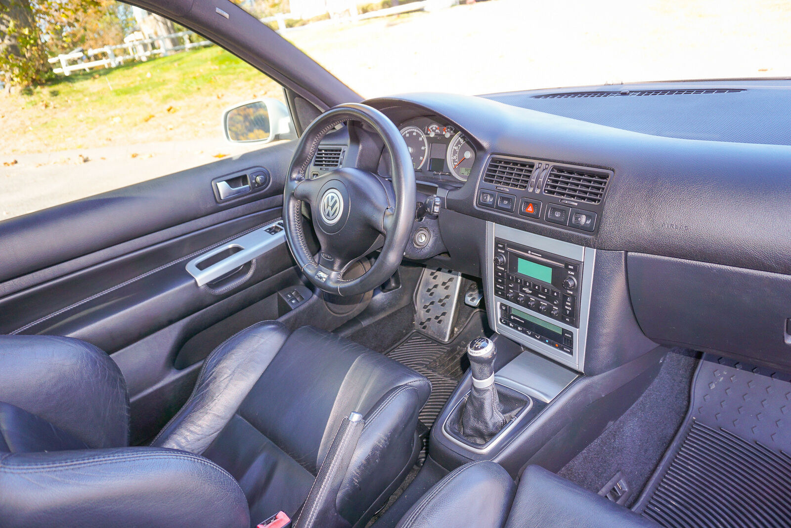 The Limited-Edition ’04 Volkswagen R32 Hotrod Hatch - eBay Motors Blog