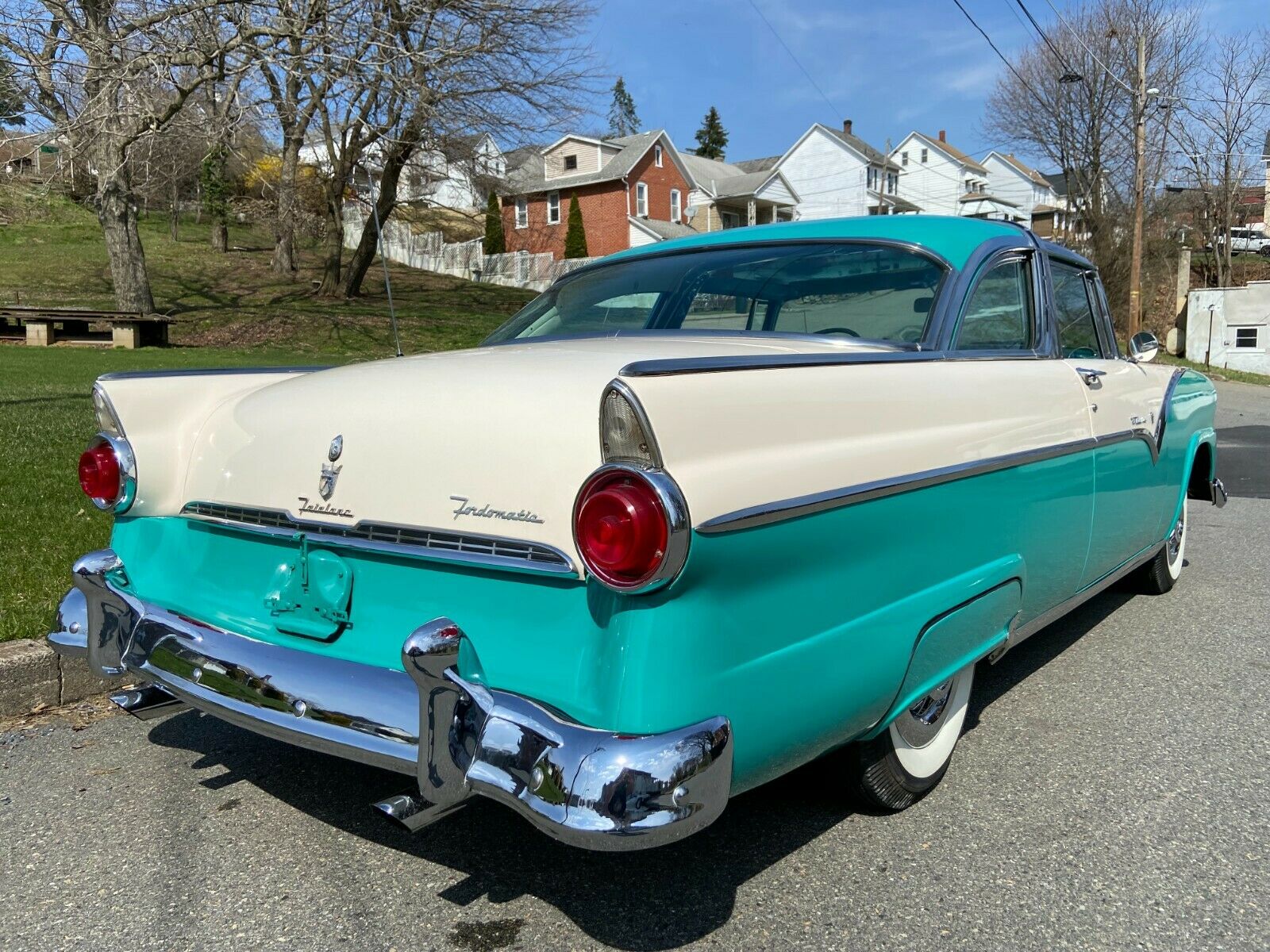 ’55 Ford Crown Vic and Its Revolutionary Transparent Top - eBay Motors Blog