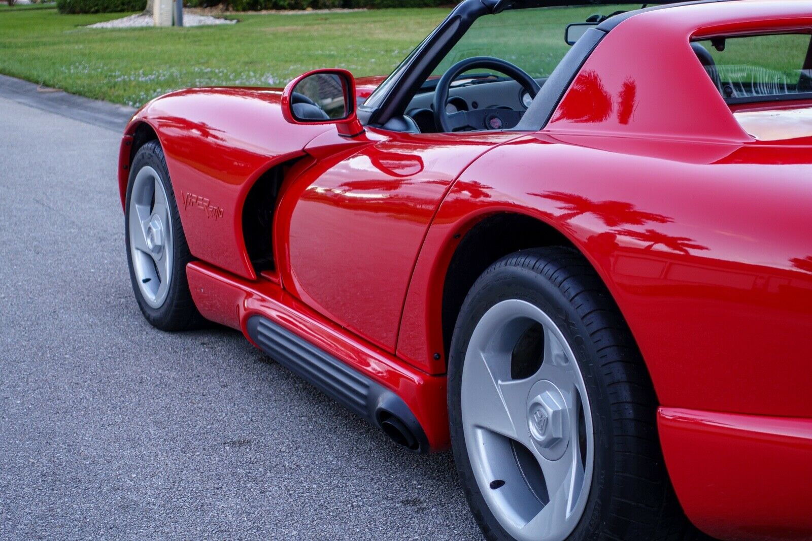 The Snake-Charming 400HP 1995 Dodge Viper - eBay Motors Blog