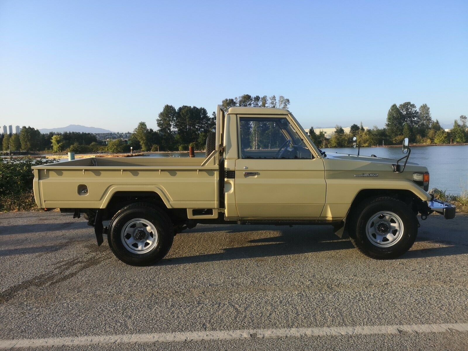 Fire Marshal’s ’93 Land Cruiser Has Just 2,500 Miles - eBay Motors Blog