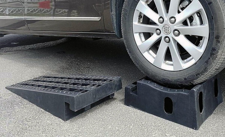 Ramps vs Jack Stands: Make Your Garage a Proper Workshop - eBay Motors Blog