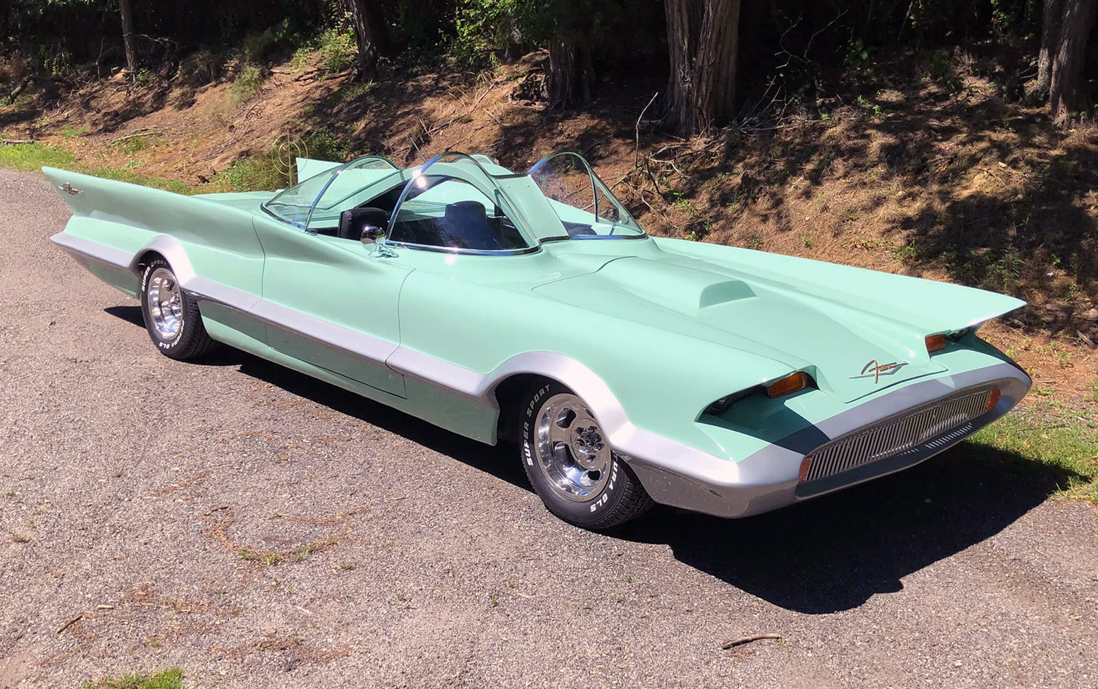 C4 Futura Honors the '55 Showcar & Batmobile - eBay Motors Blog