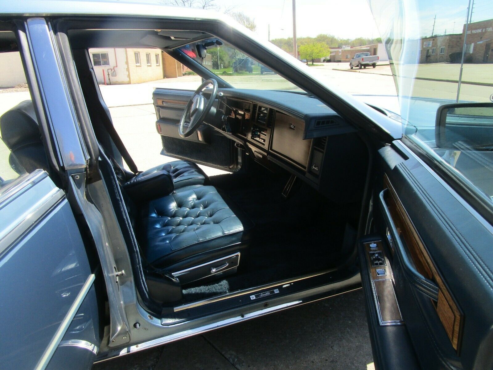 The ‘85 Second-Generation Cadillac Seville Bustleback - eBay Motors Blog