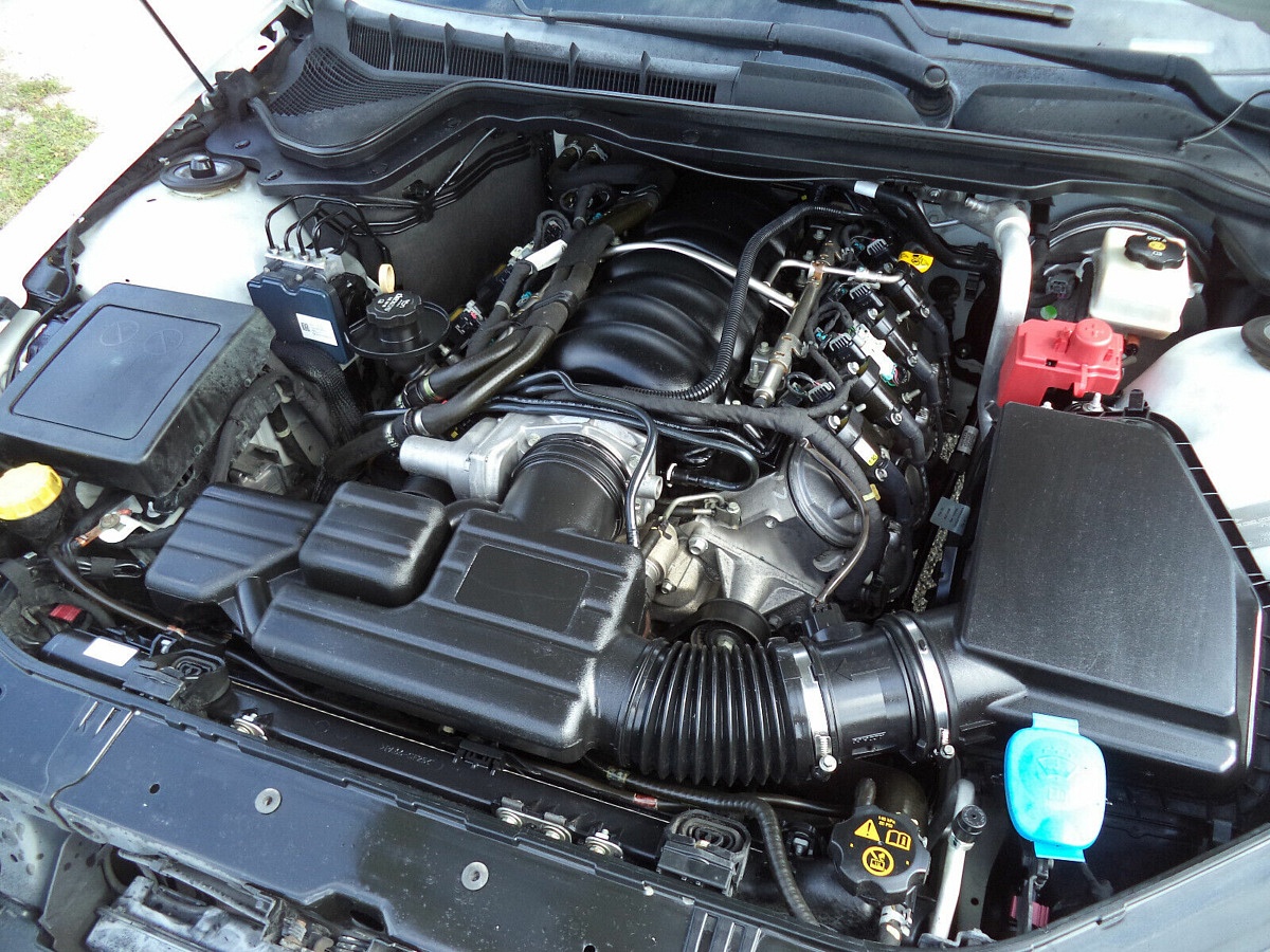 The Fast Blue Line: A Powerful Caprice Police Pursuit Vehicle - eBay ...