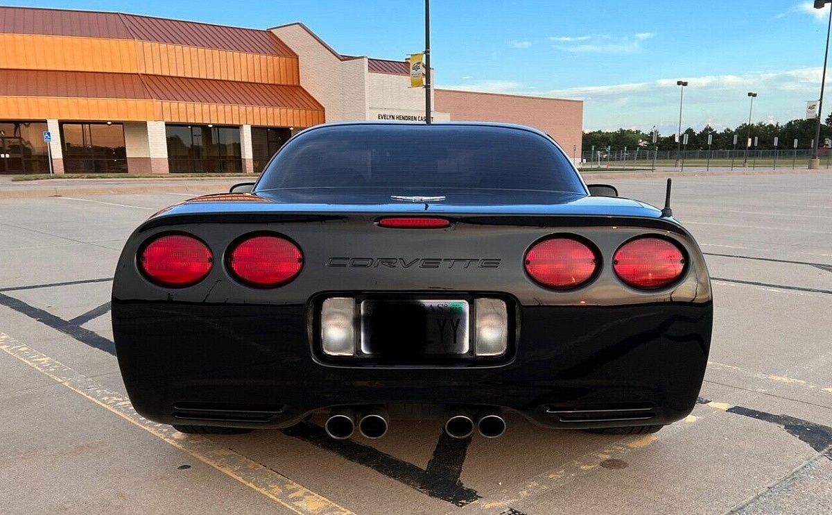The 2003 Corvette Z06 Is a Turnkey Track Car - eBay Motors Blog