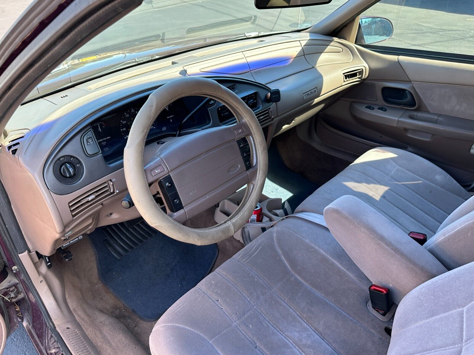 2022 Ford Taurus Interior