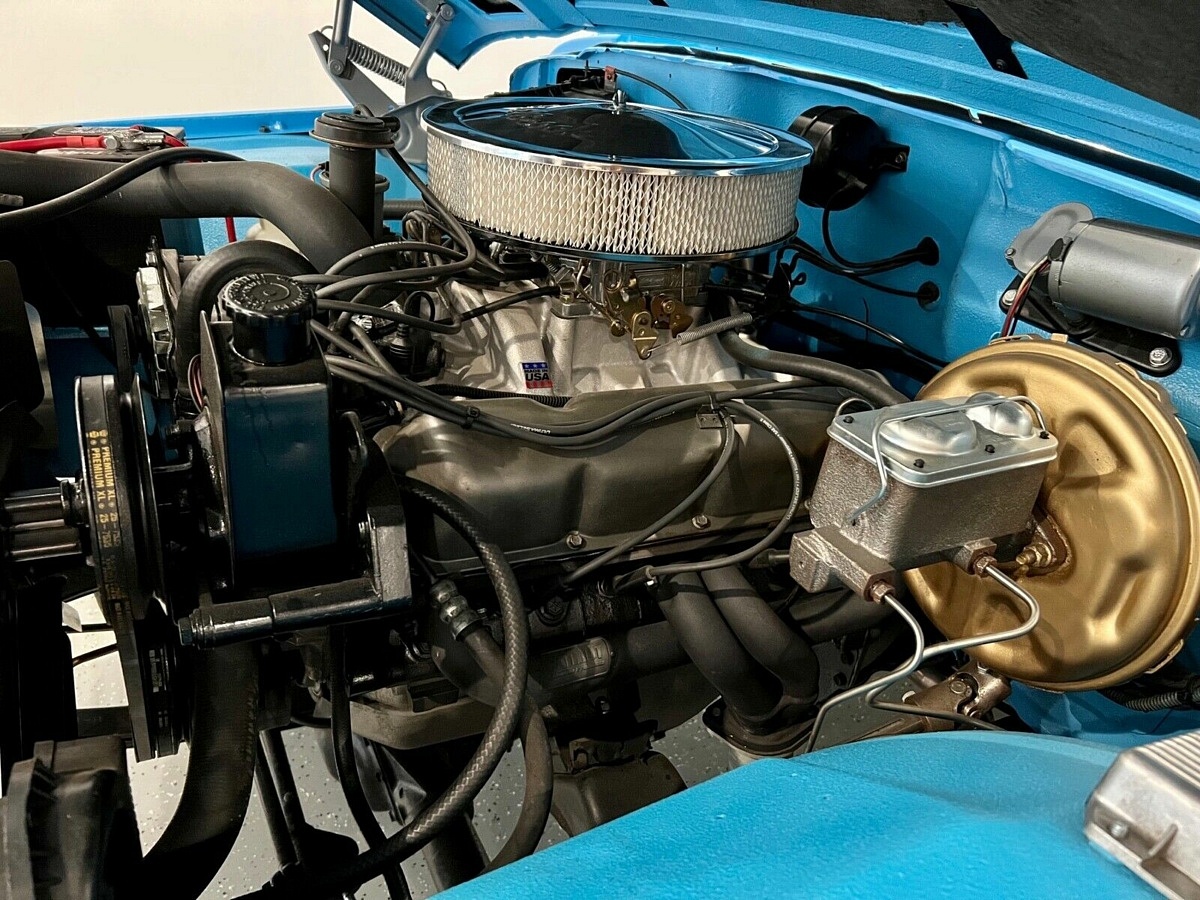 This Retro-Cool ’79 Jeep Cherokee Chief Has Crazy Doors and a Stock ...