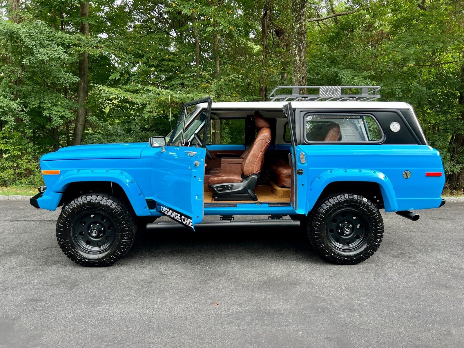 This Retro-Cool ’79 Jeep Cherokee Chief Has Crazy Doors and a Stock ...