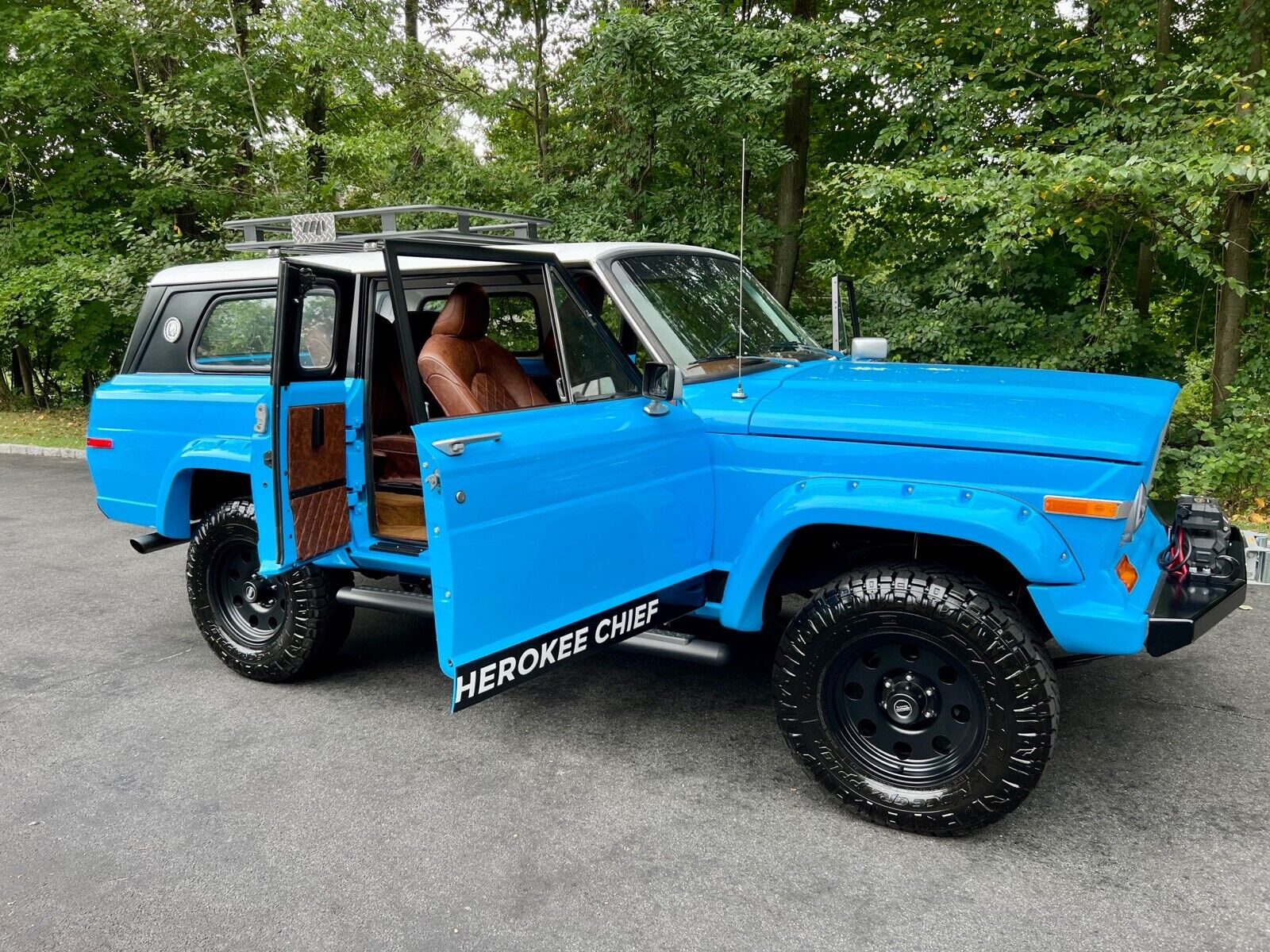 This Retro-Cool ’79 Jeep Cherokee Chief Has Crazy Doors and a Stock ...