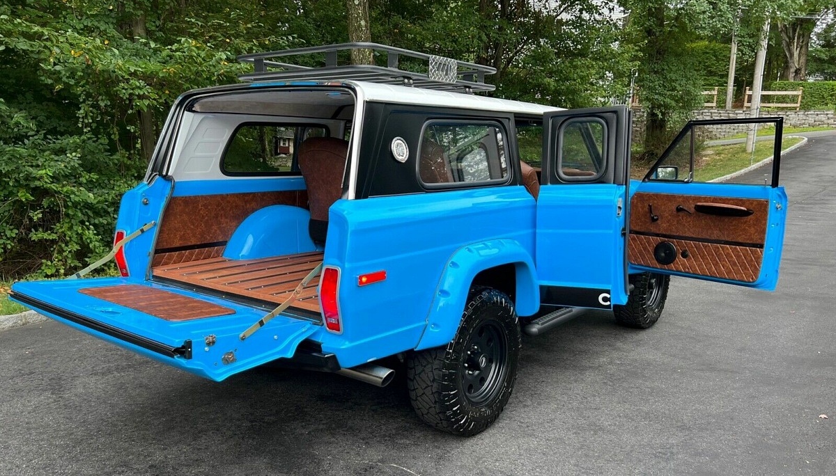 This Retro-Cool ’79 Jeep Cherokee Chief Has Crazy Doors and a Stock ...