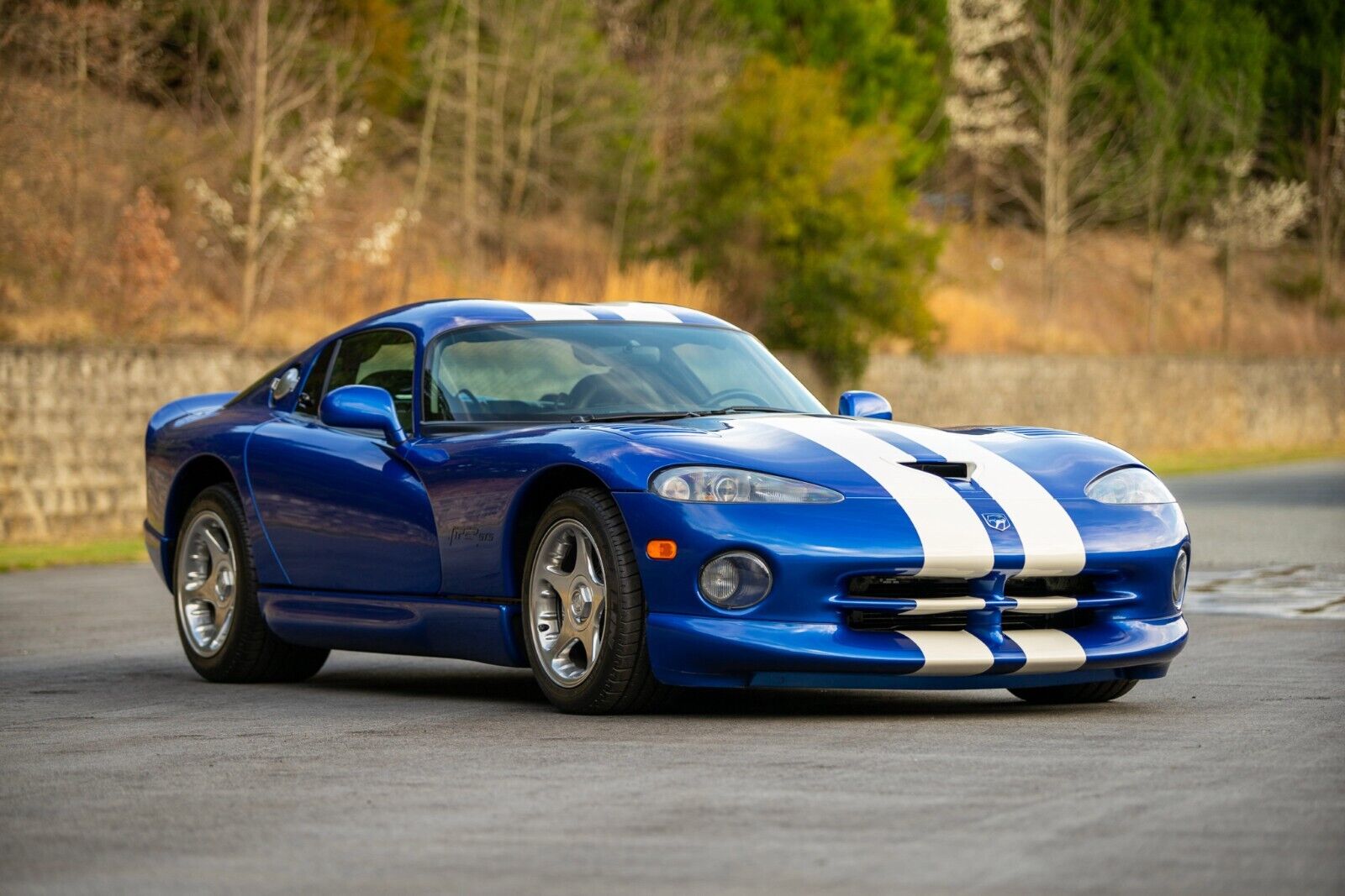 This Dodge Viper GTS Is the Retro Cobra Daytona Ford Should Have Built ...