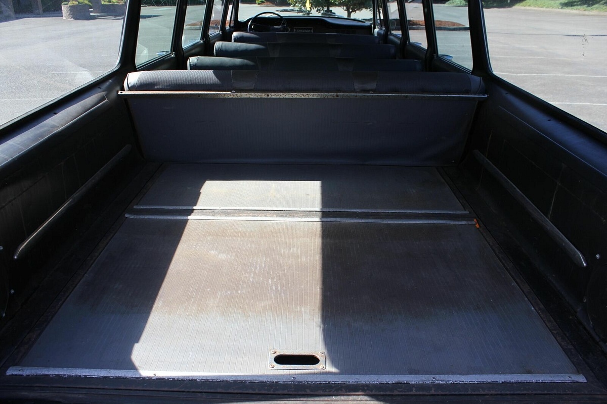 A 1972 Aerobus Limo With a Checkered History - eBay Motors Blog