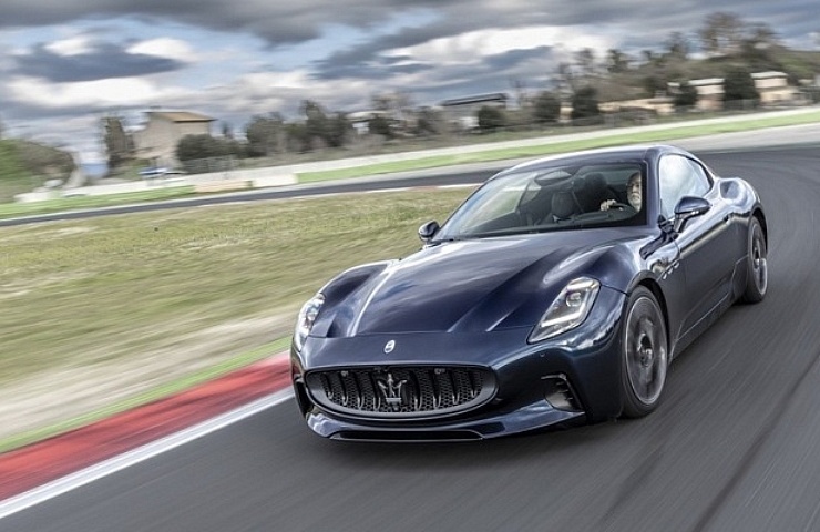 Driving New Maserati Supercars in Rome - eBay Motors Blog