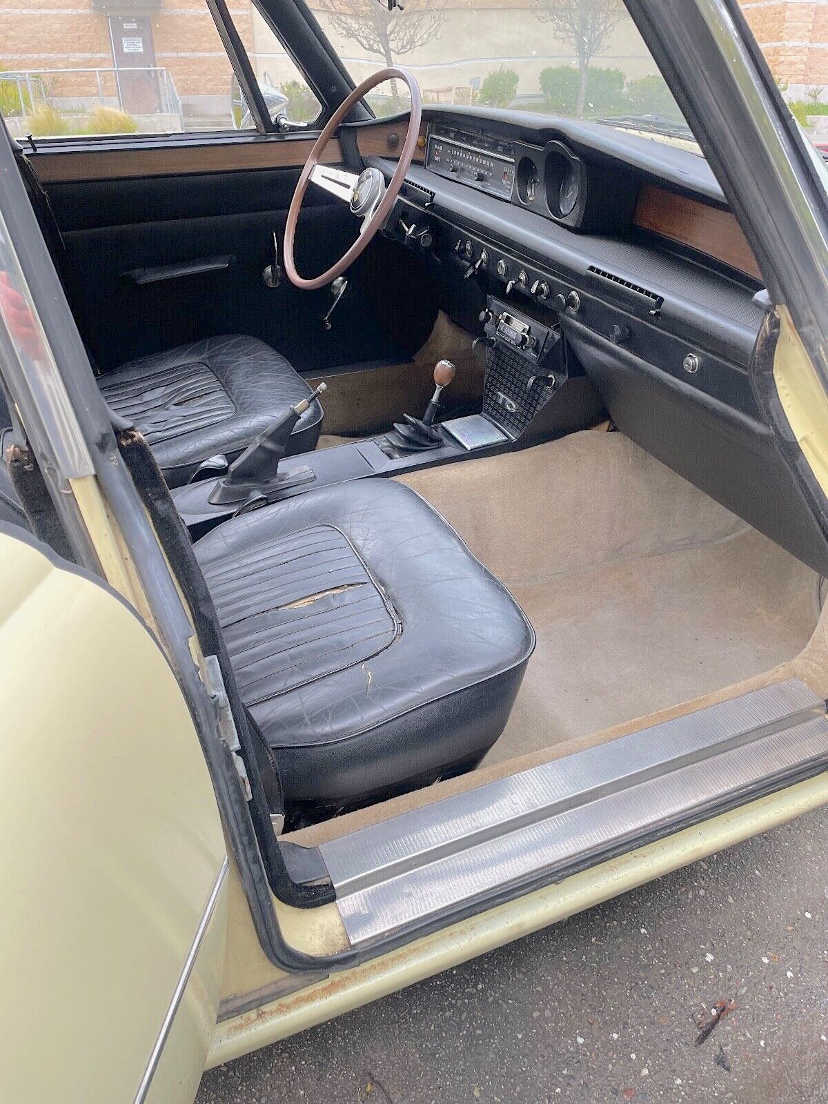 1969 2000TC Reveals the Beauty of a Rover Sedan - eBay Motors Blog