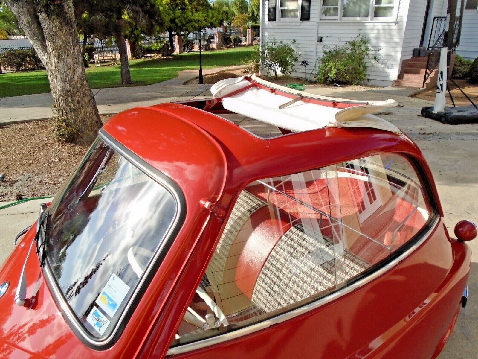 1960 BMW Isetta 300 Is an Adorable Compact Collectible - eBay Motors Blog