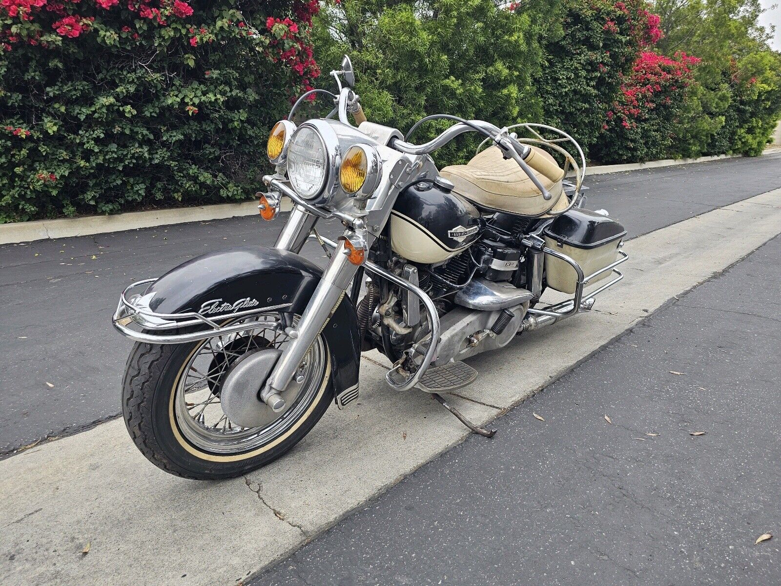 A Nearly Untouched ‘65 Harley Electra Glide Touring - eBay Motors Blog