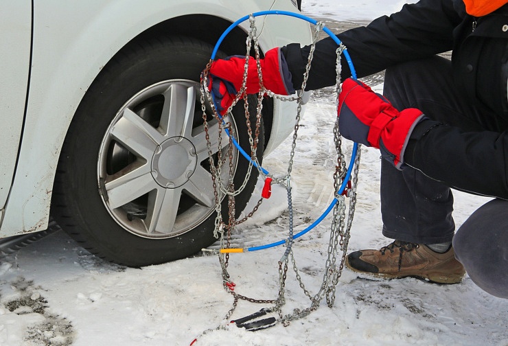 How to Install Tire Chains or Cables - eBay Motors Blog