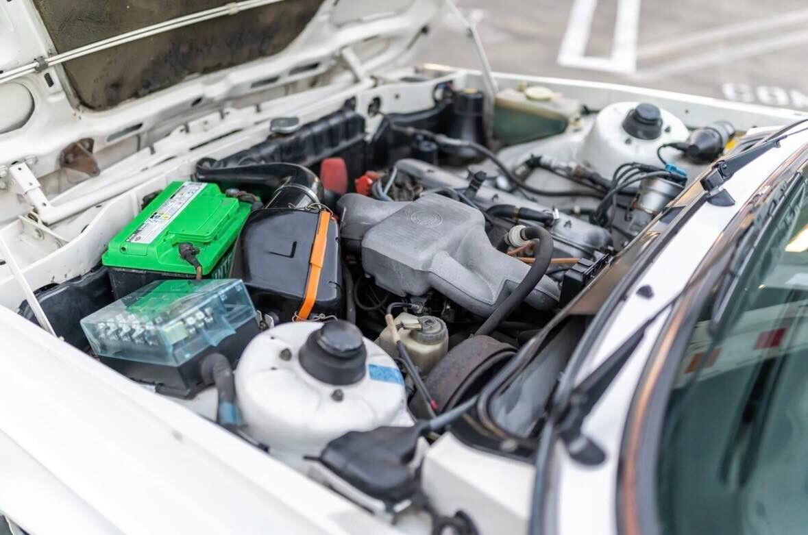 BMW 320i Improves Upon the Awesome 2002 - eBay Motors Blog