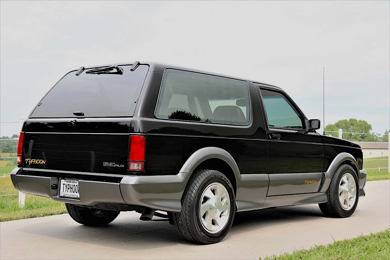 GMC Typhoon Was the First High-Performance SUV - eBay Motors Blog