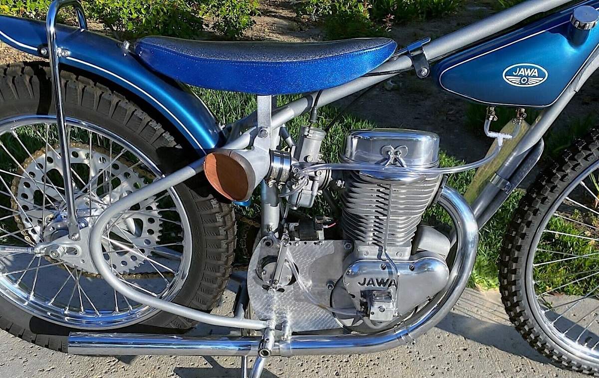 Spectacular '76 JAWA Motorcycle Has No Brakes or Suspension - eBay ...