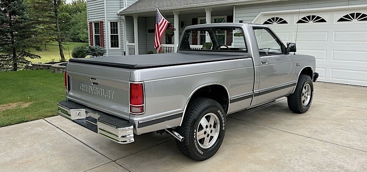 ‘86 Chevy S-10 Shows Why Base-Model Pickups Are the Best - eBay Motors Blog