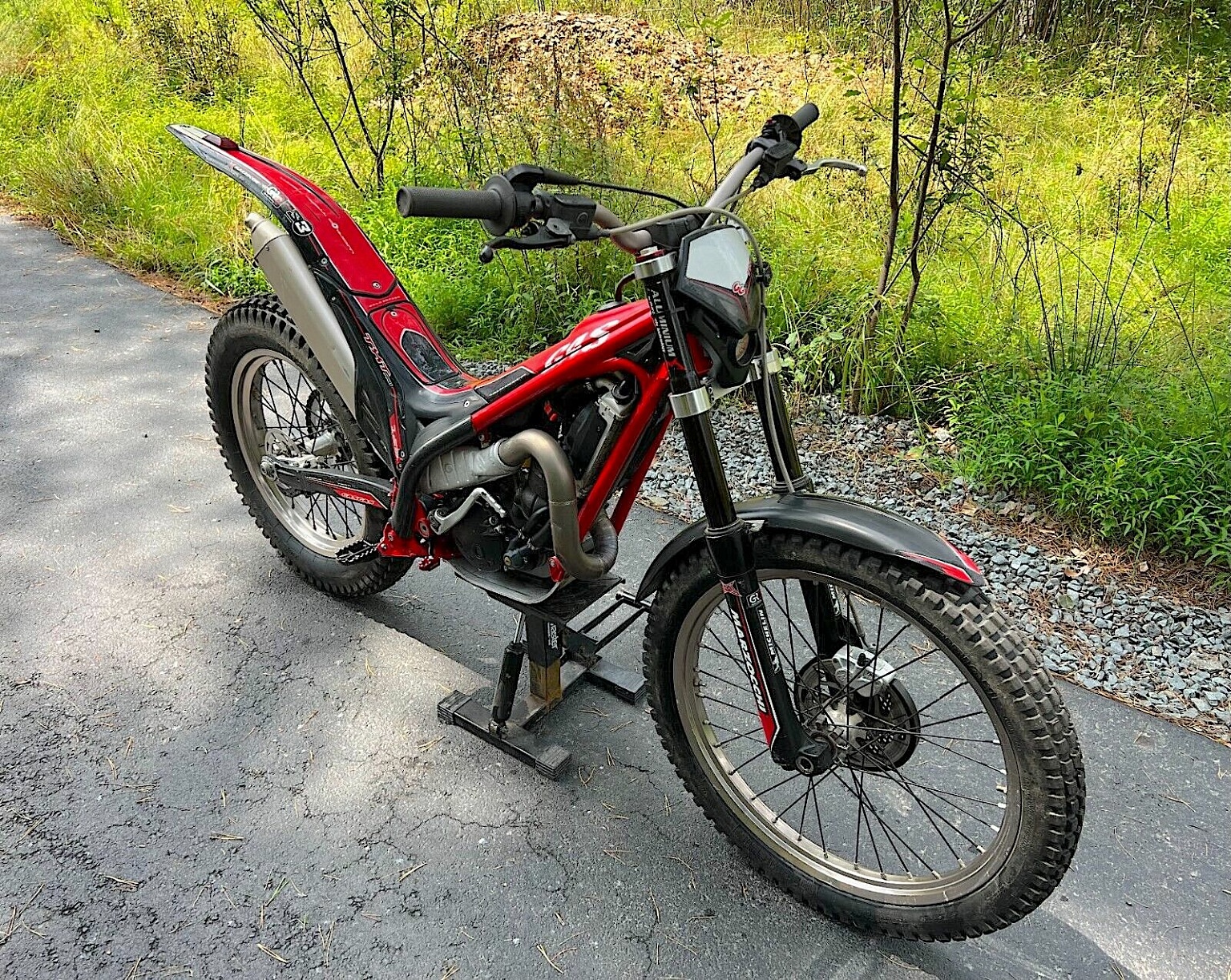 A Motorsport for Slow Motorcycle Maneuvers Without Sitting Down - eBay ...