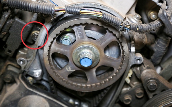 What Is a Camshaft Position Sensor? - eBay Motors Blog