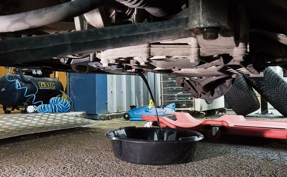 Engine Oil Flush 101 (Four Methods) - eBay Motors Blog