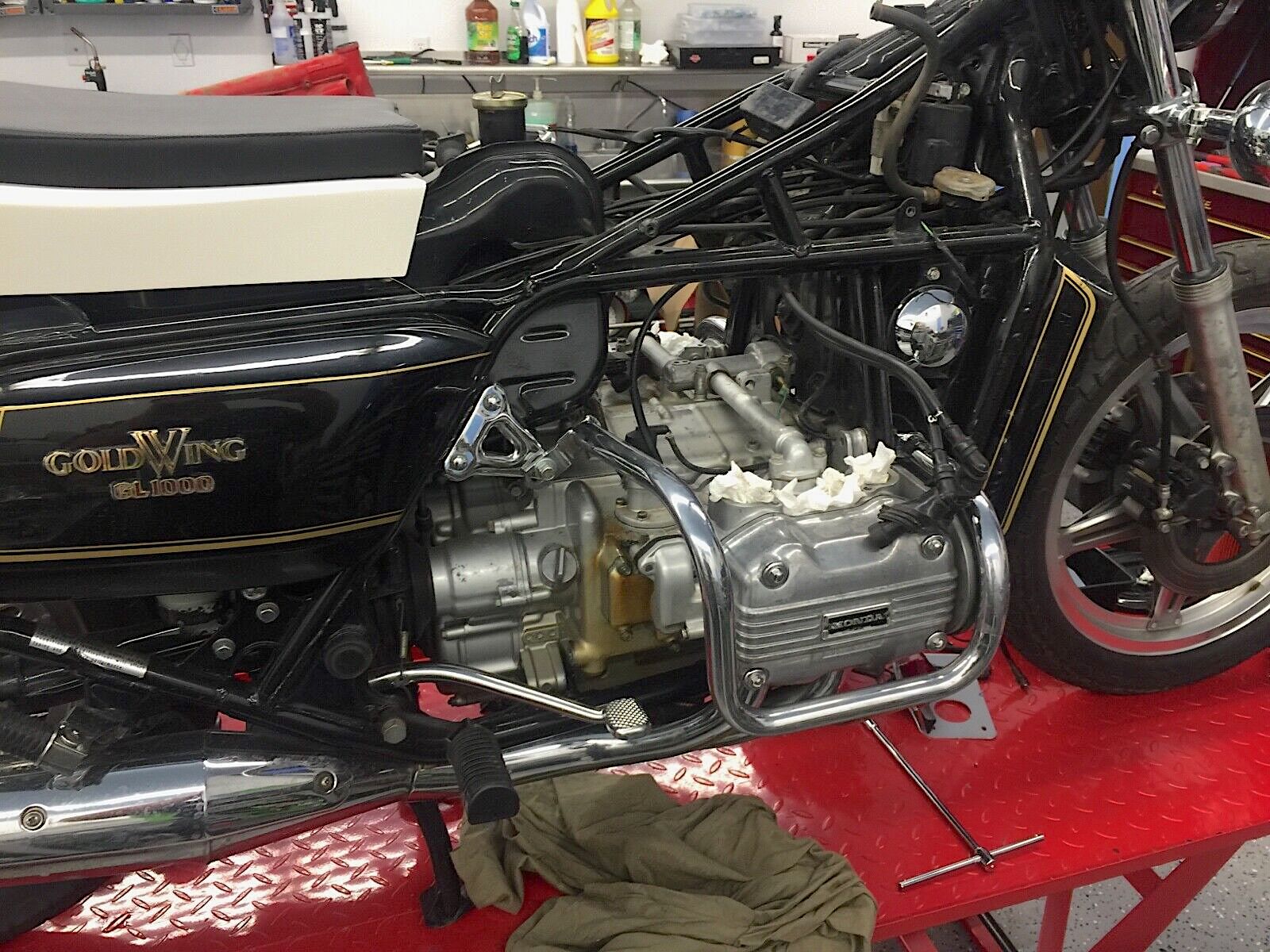 Honda Gold Wing Evokes Legendary RS750 Racer - eBay Motors Blog