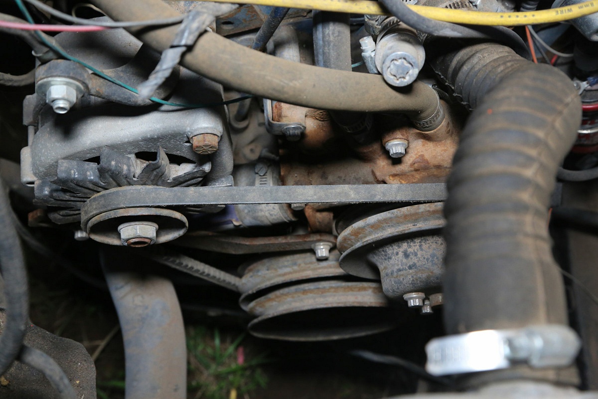 What Is a Serpentine Belt? How to Replace - eBay Motors Blog