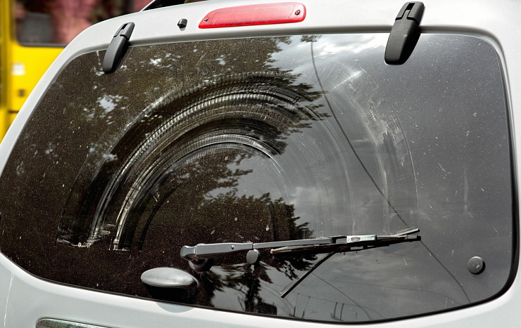 How to Remove Windshield Wiper Scratches - eBay Motors Blog
