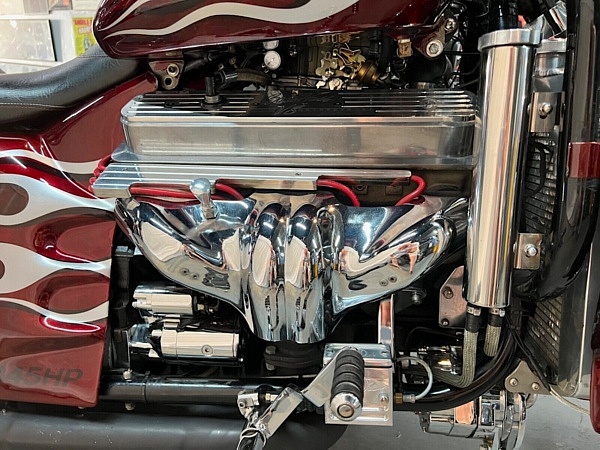 The Boss Hoss Motorcycle Rocks a V-8 Engine - eBay Motors Blog